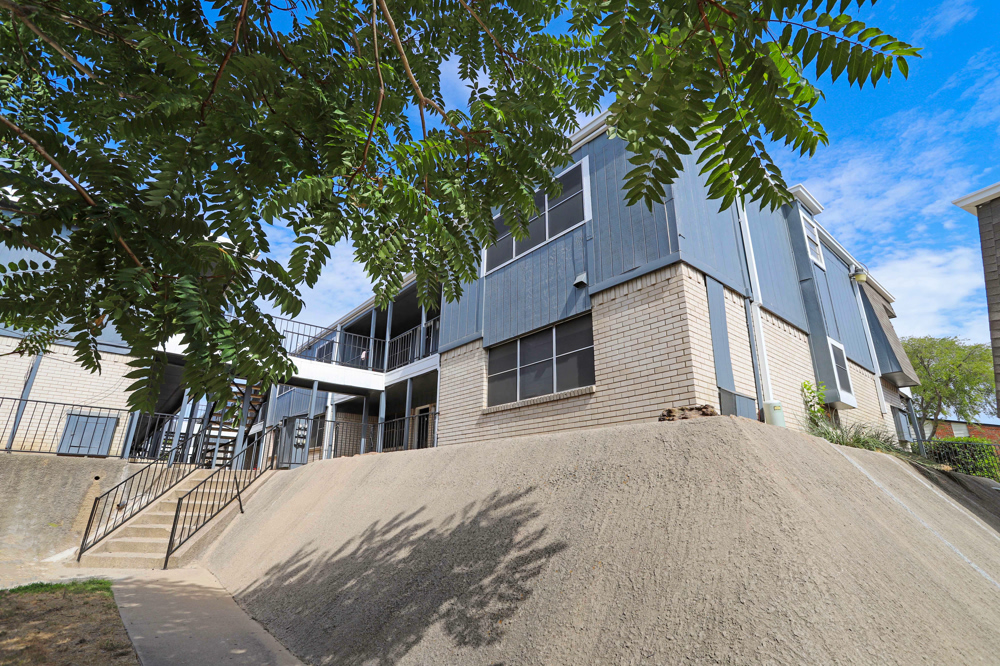 Sunset Heights Apartments | Fort Worth, TX | (817) 738-5753