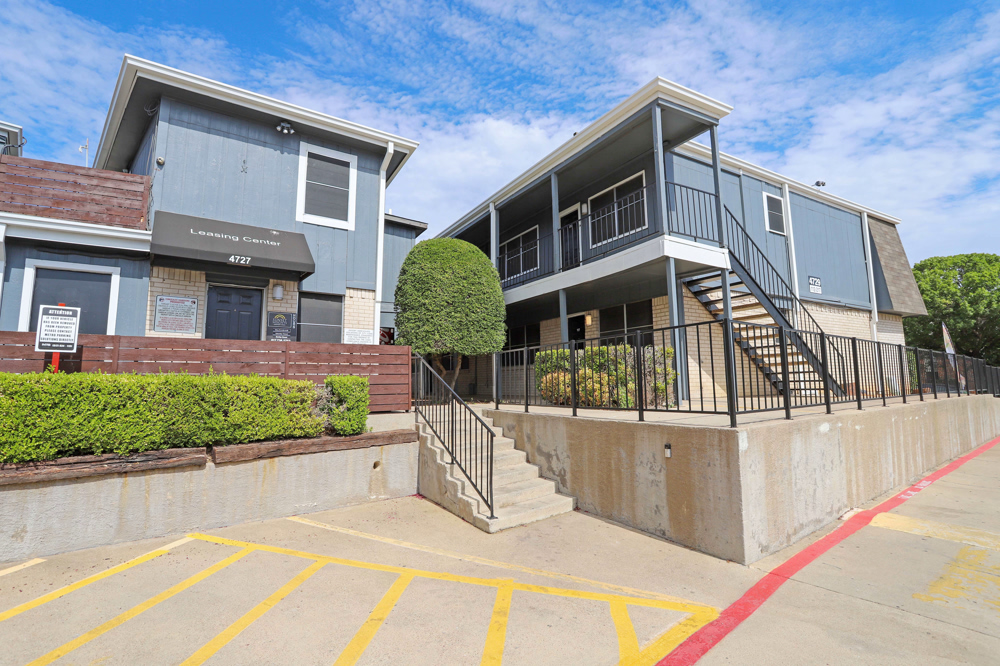 Sunset Heights Apartments | Fort Worth, TX | (817) 738-5753